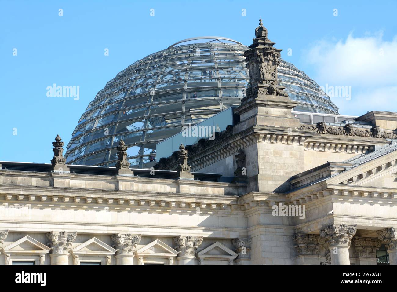 German parliament house hi-res stock photography and images - Alamy