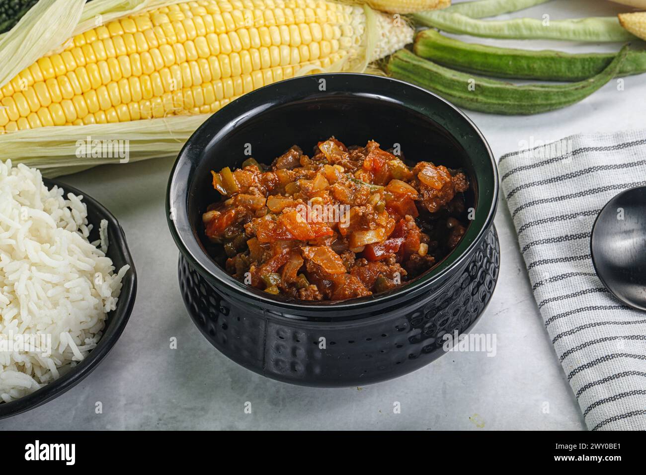 Mexican cuisine - Chili Con carne with beef meat Stock Photo - Alamy