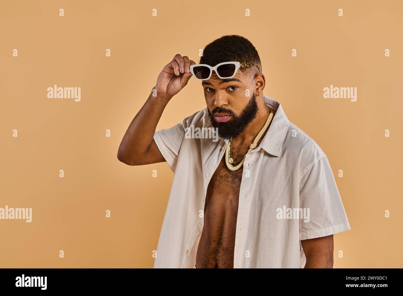 Person pose swagger hi-res stock photography and images - Alamy