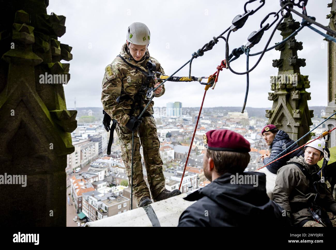 Militair uniform hi-res stock photography and images - Alamy