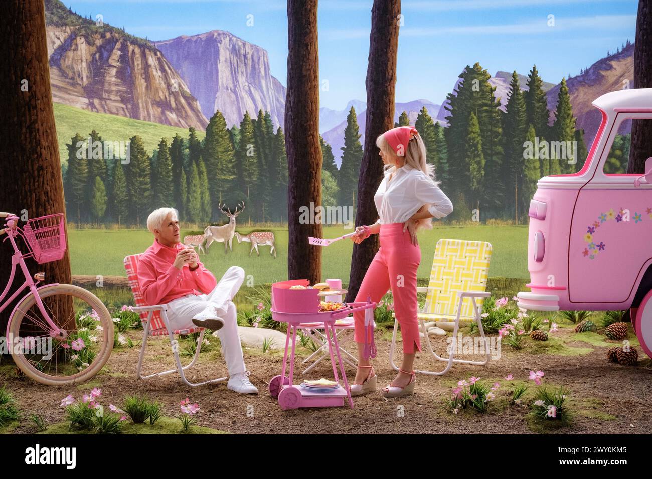 Barbie movie still 2023 robbie gosling hi-res stock photography and ...