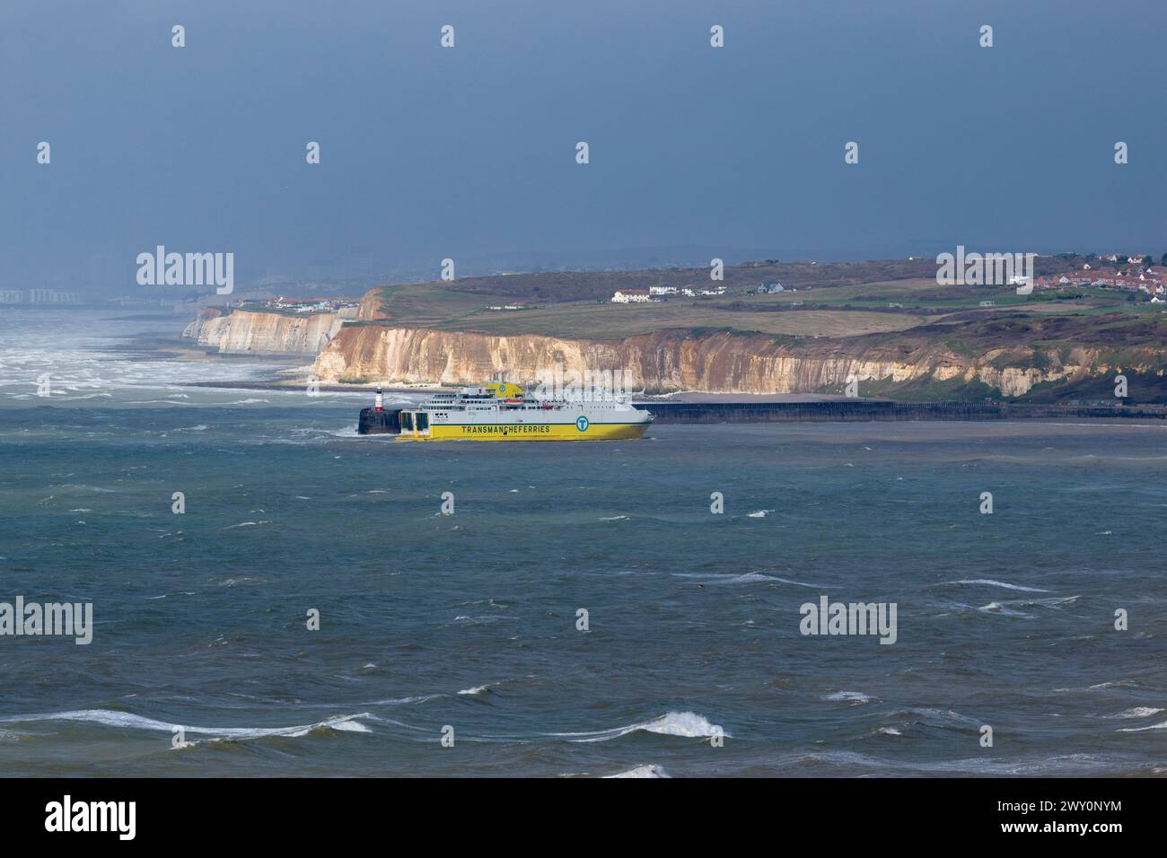 Ferry coming into newhaven port hi-res stock photography and images - Alamy