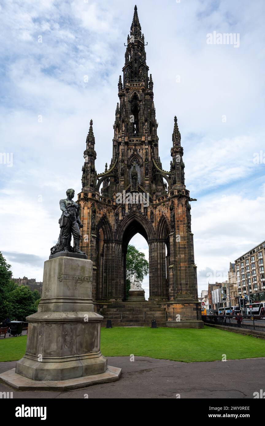 Edinburgh street scene scott hi-res stock photography and images - Alamy