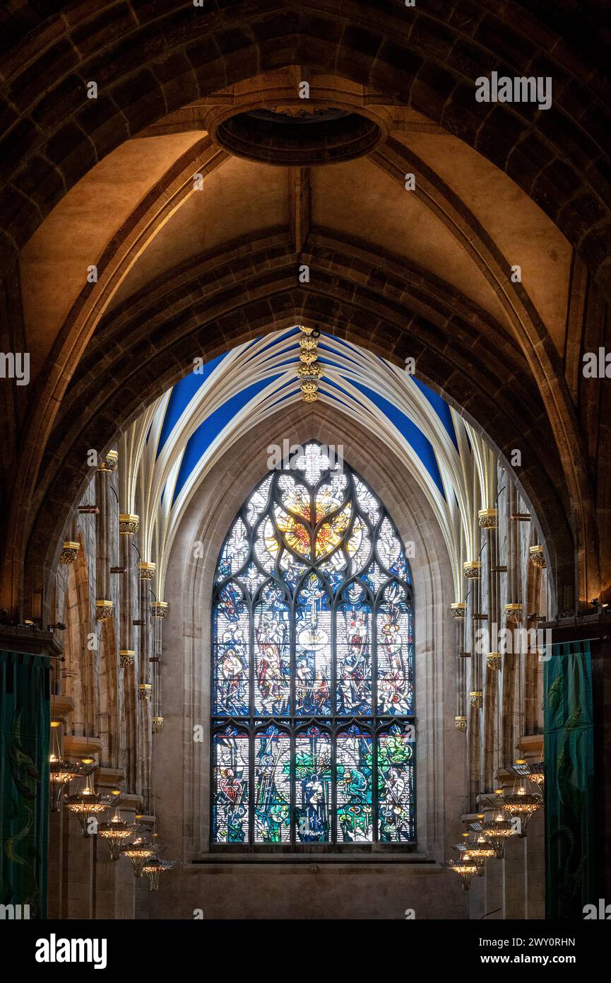 St giles cathedral ceiling interior hi-res stock photography and images ...