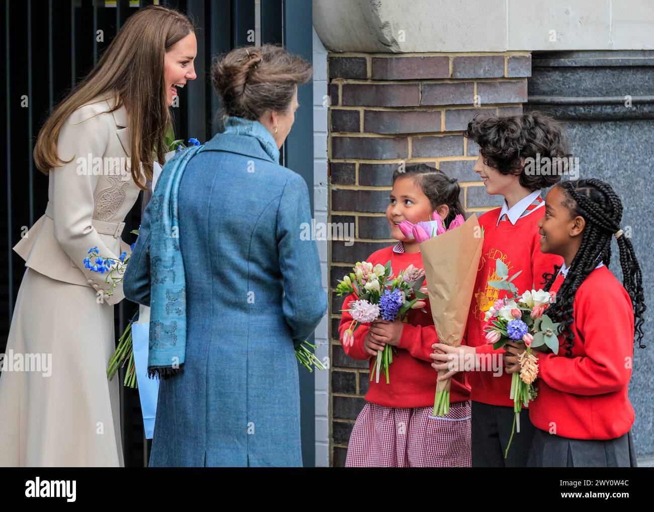 Catherine, Duchess of Cambridge, Kate Middleton visits the Royal ...
