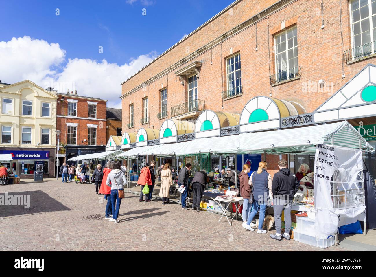 Gainsborough Market Place with Gainsborough Town Hall in the background ...
