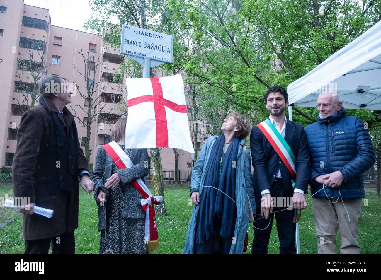 Milano, Italia. 03rd Apr, 2024. Via Litta Modignani angolo Ippocrate ...