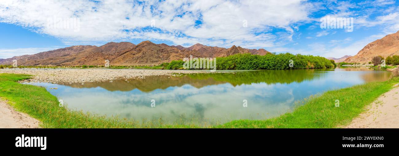 View of the Orange River at De Hoop camp site in the Richtersveld ...