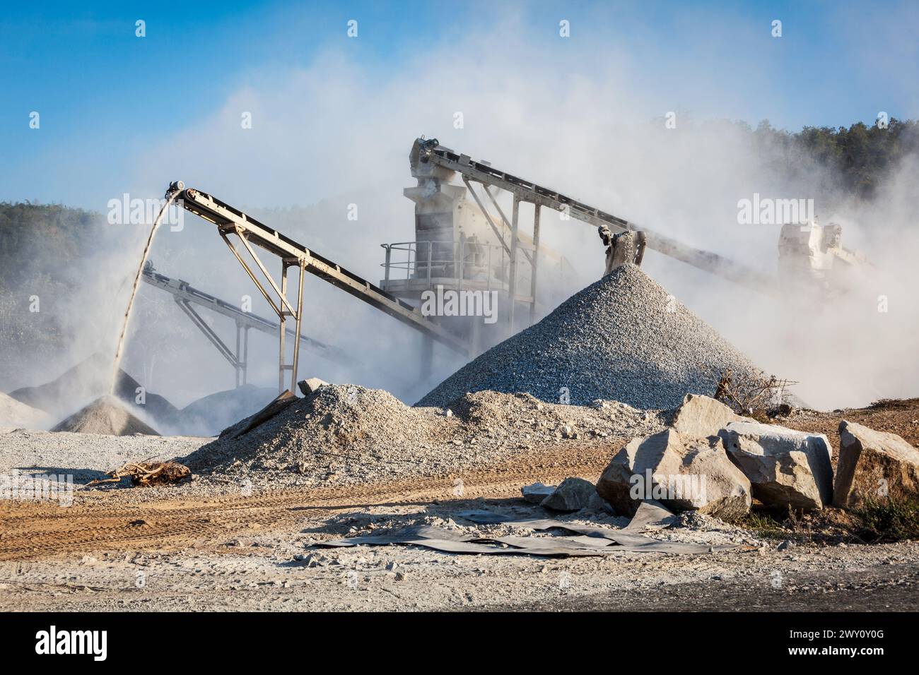 Industrial crushing hi-res stock photography and images - Alamy