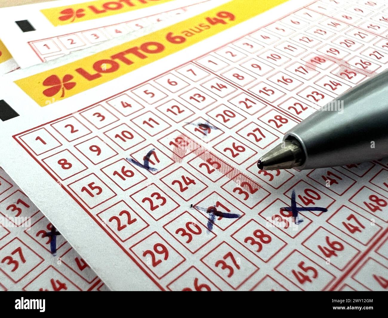 Lotto 6 aus 49 hi-res stock photography and images - Alamy