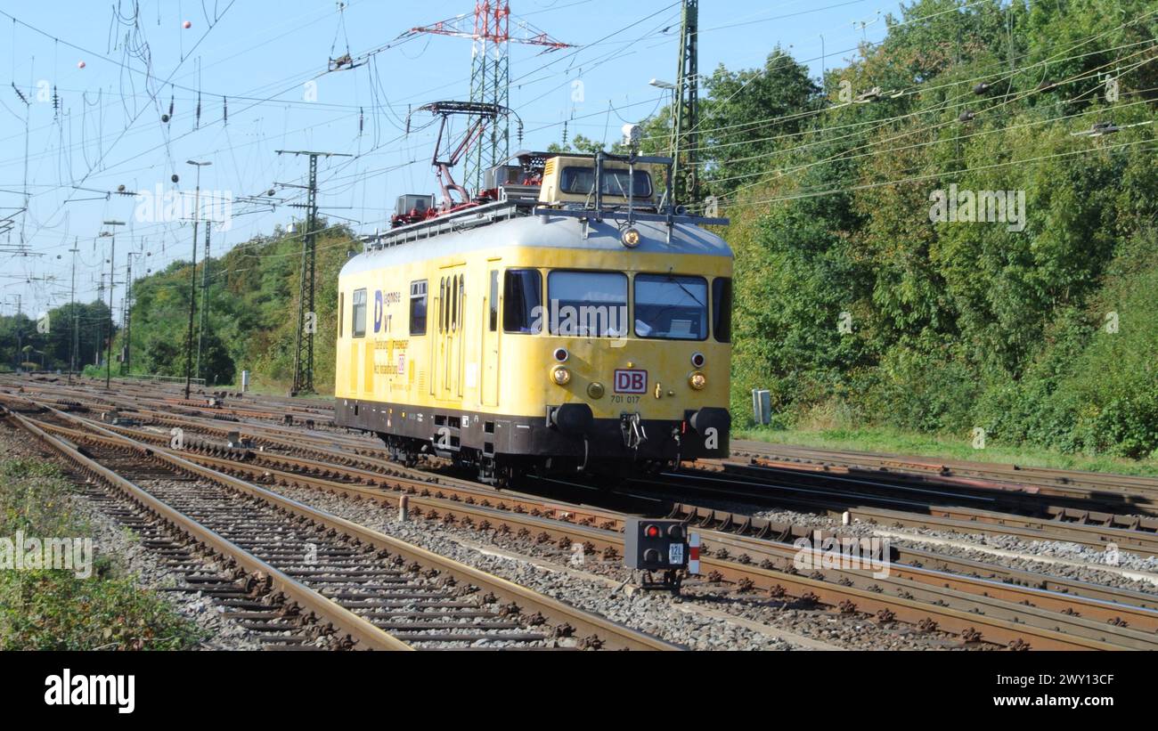 Db oberleitungsmesswagen diagnose vt hi-res stock photography and ...