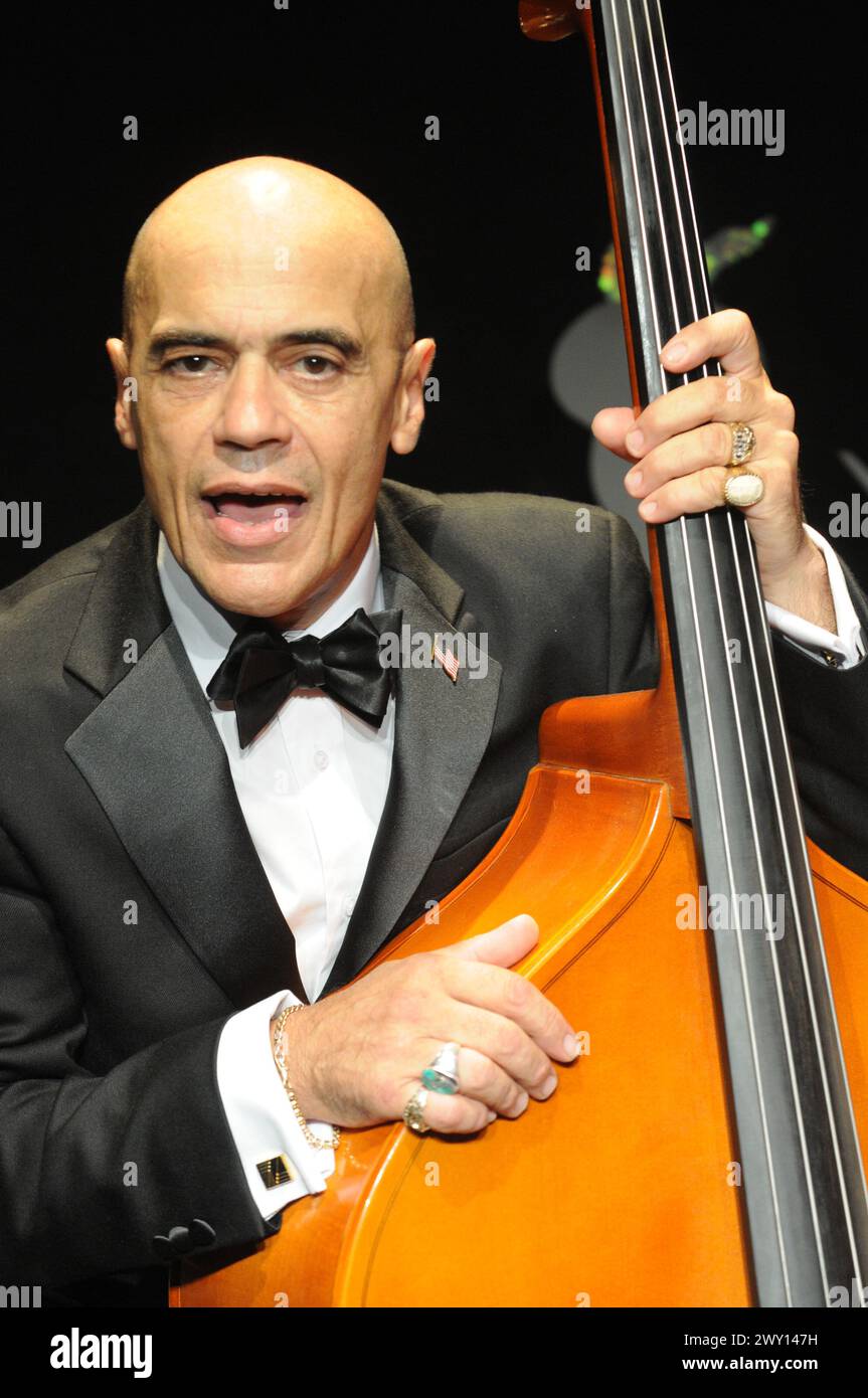 The ray theatre hi-res stock photography and images - Alamy