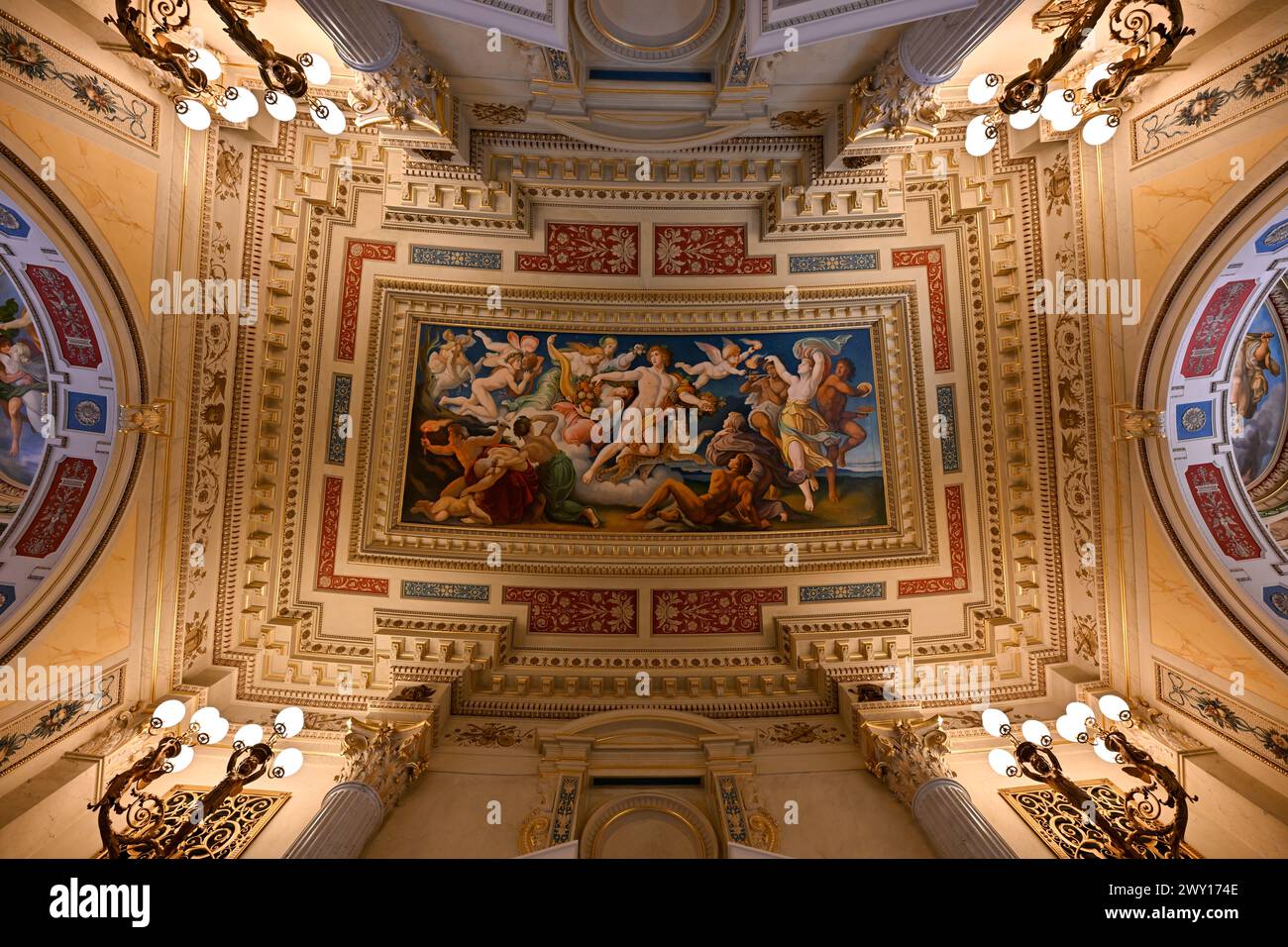 Semperoper dresden interior hi-res stock photography and images - Alamy