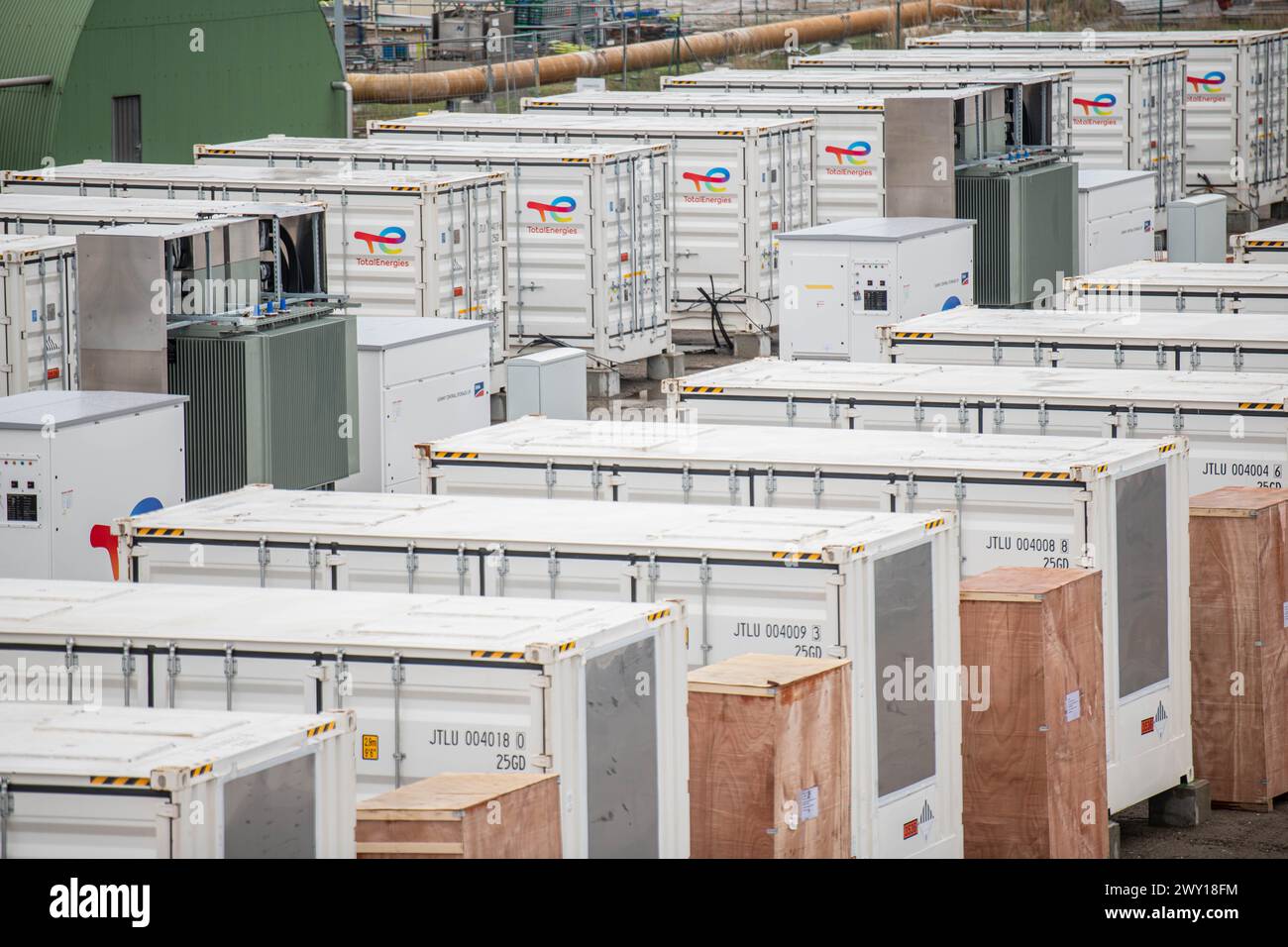 Parc de batteries hi-res stock photography and images - Alamy