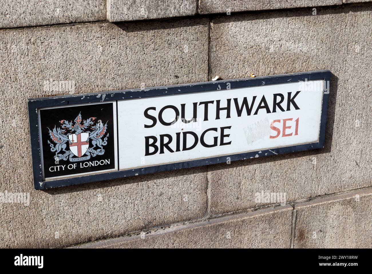 Southwark bridge sign hi-res stock photography and images - Alamy