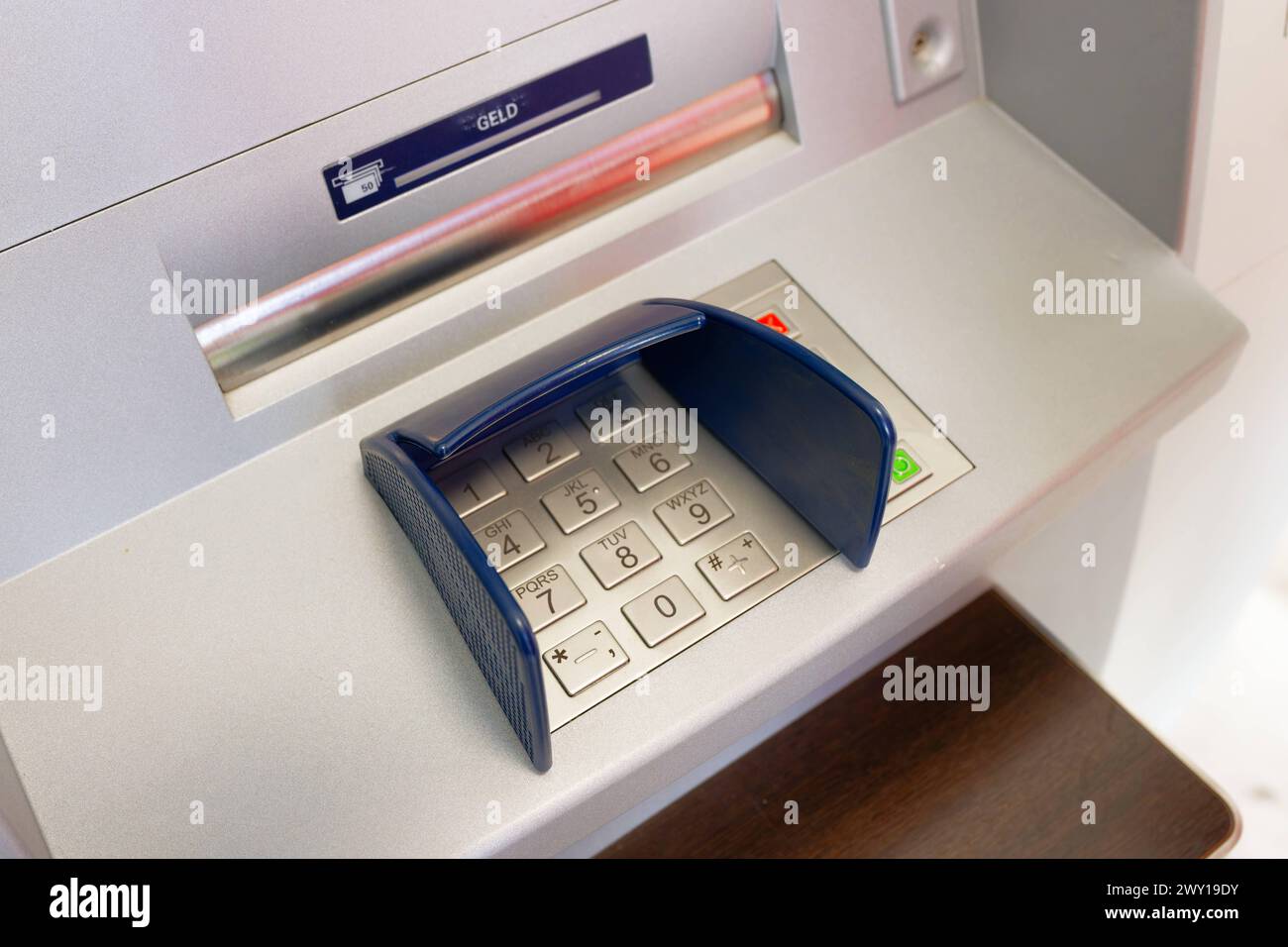 Atm karte hi-res stock photography and images - Alamy