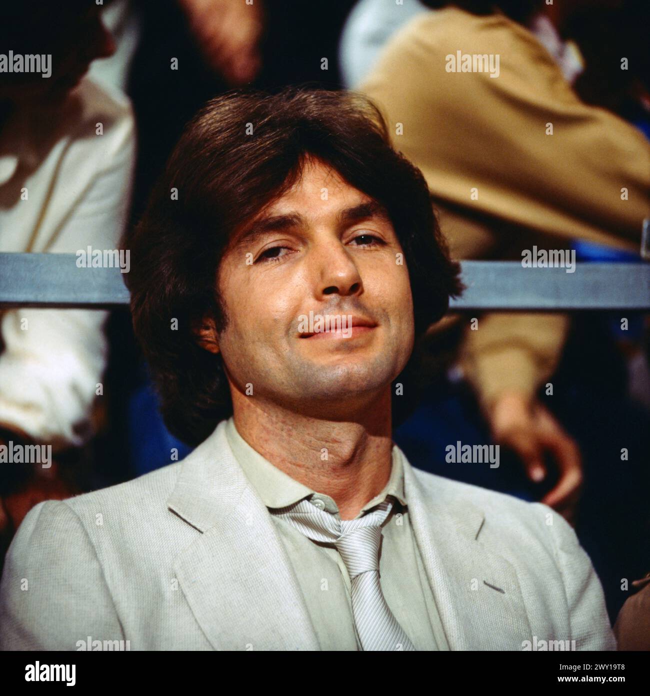 Hitparade, ZDF Musiksendung, 1981, Schlagersänger Chris Roberts Stock Photo - Alamy
