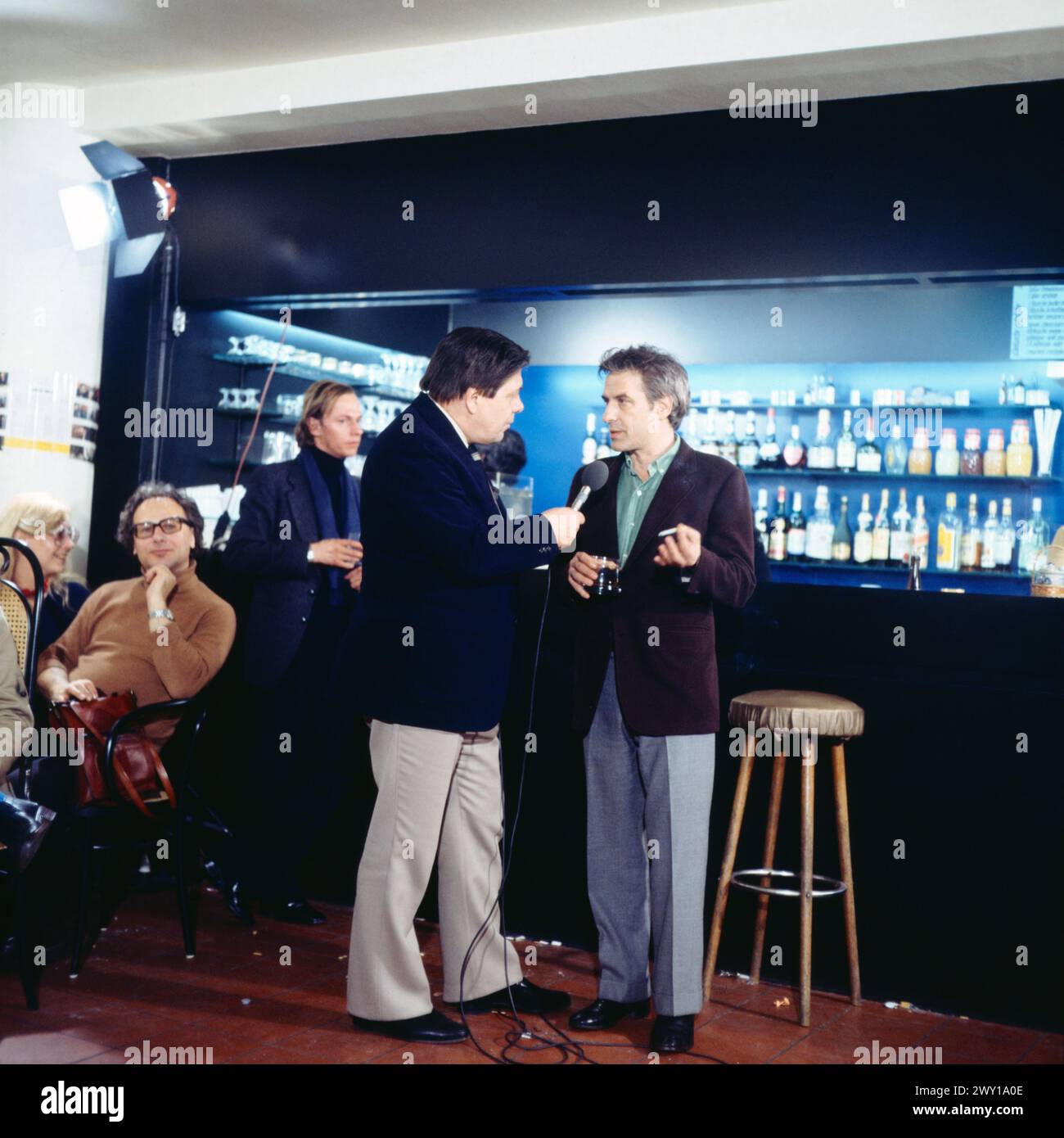 Tv interview 1970s hi-res stock photography and images - Alamy