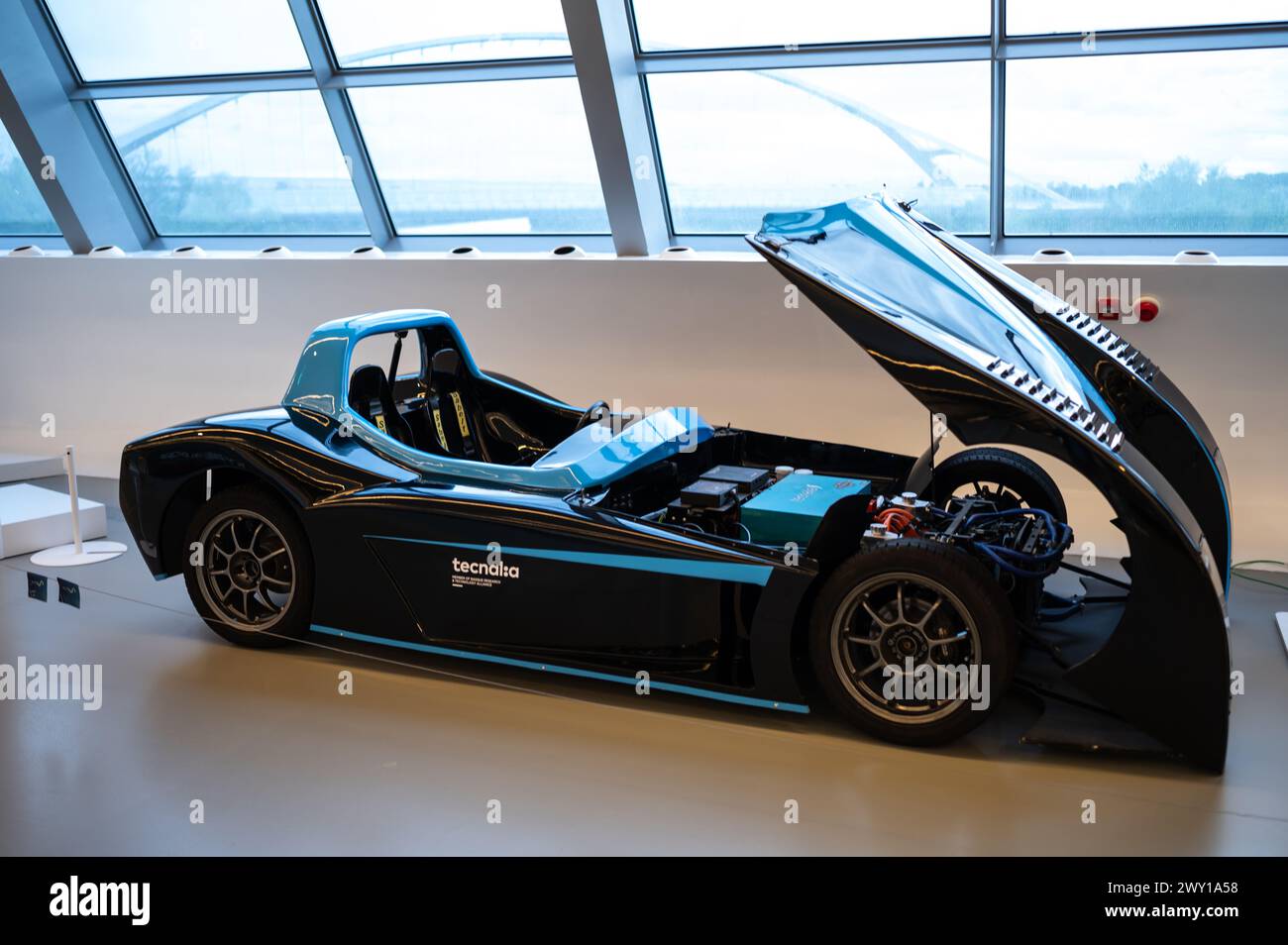 Test vehicle for new electric/hybrid prototypes by Tecnalia. Mobility ...