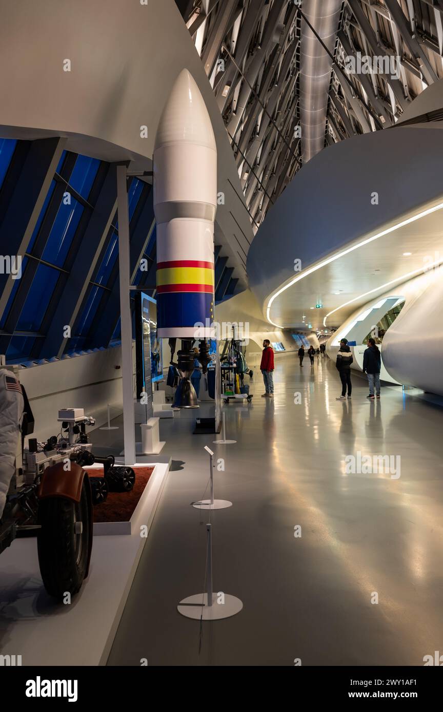 Mobility City Technology Museum in Zaha Hadid’s Bridge (Bridge Pavilion ...