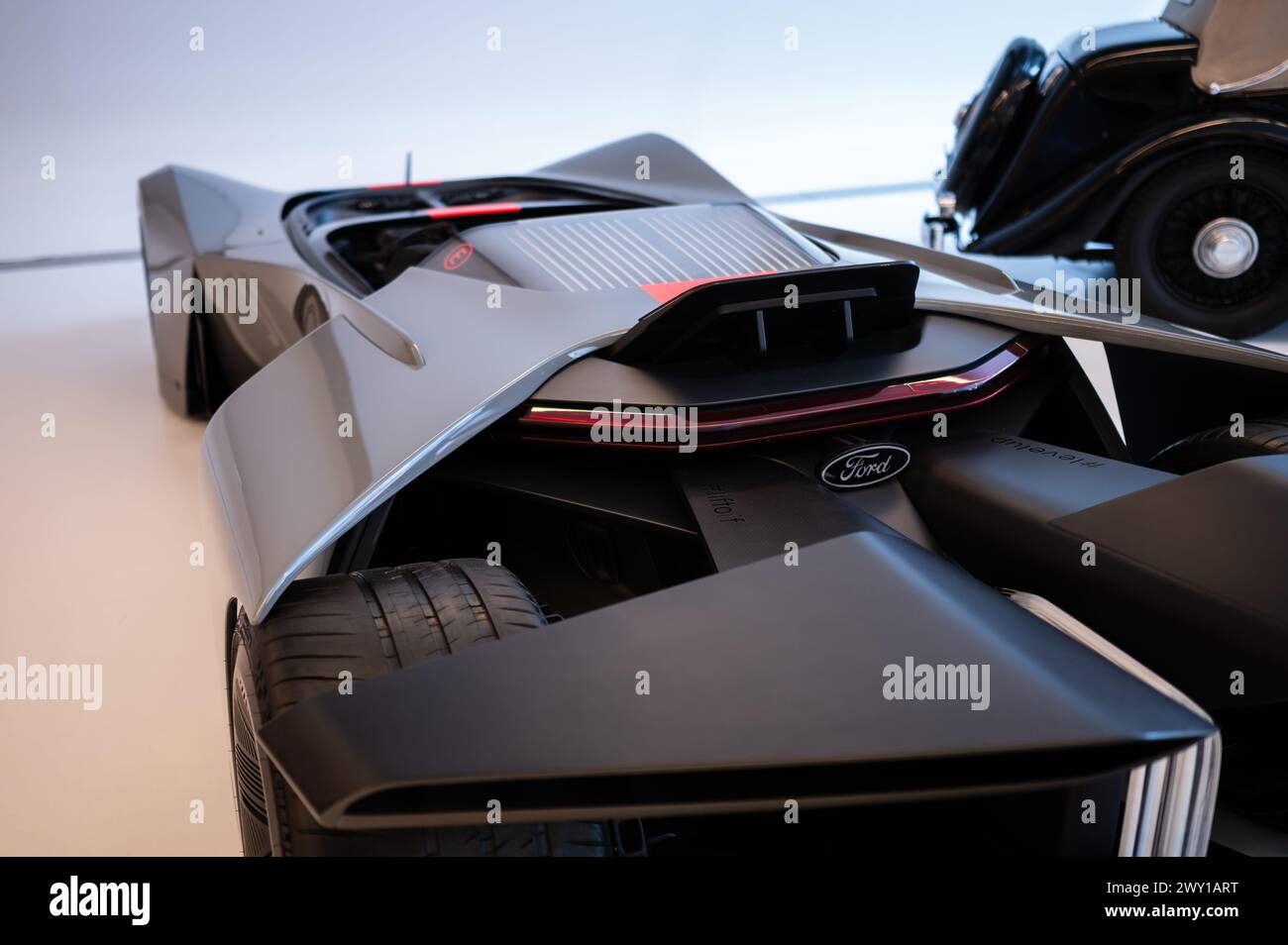 Ford electric car features hi-res stock photography and images - Alamy