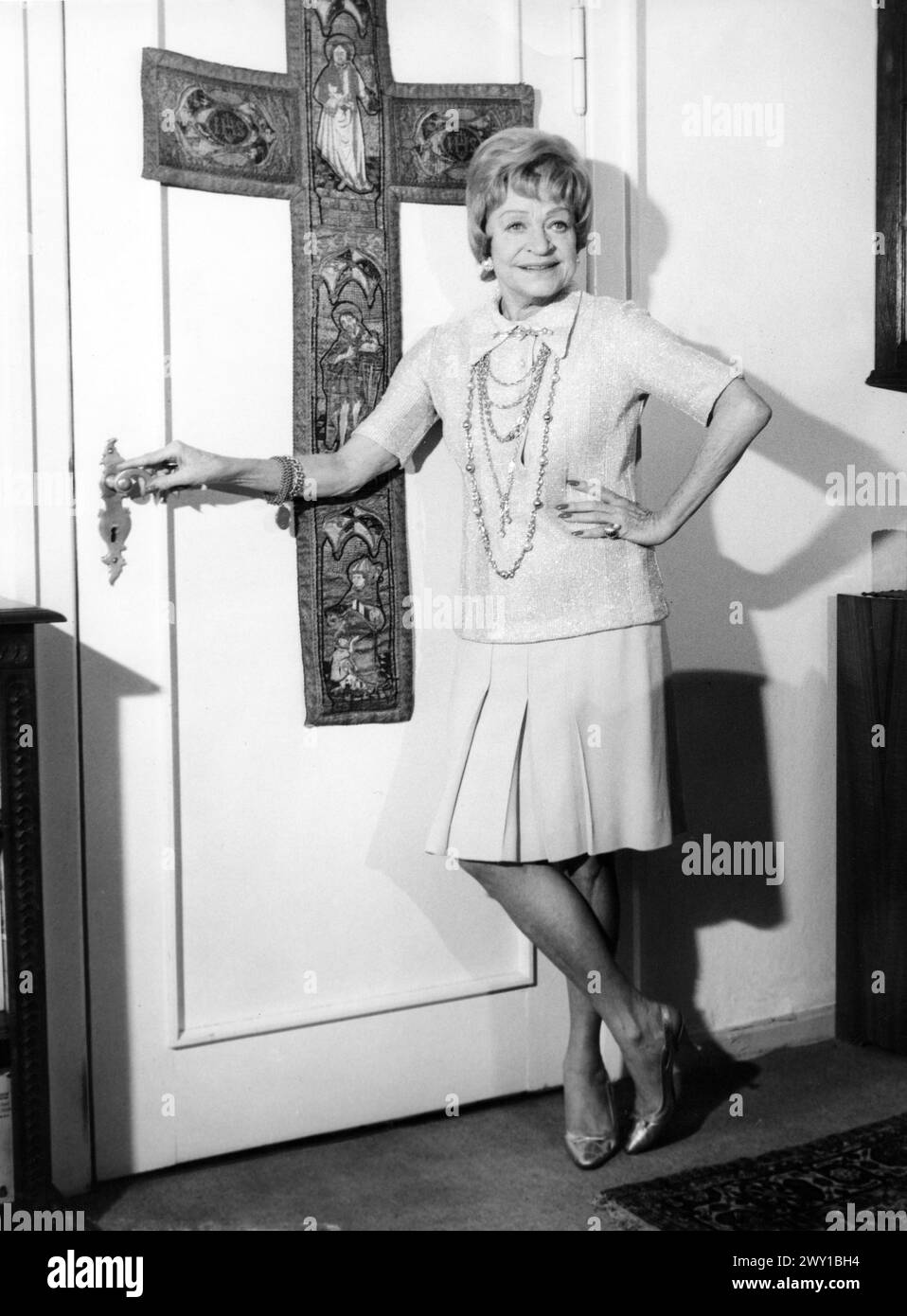 Grethe Weiser, deutsche Theater- und Filmschauspielerin, Soubrette und ...