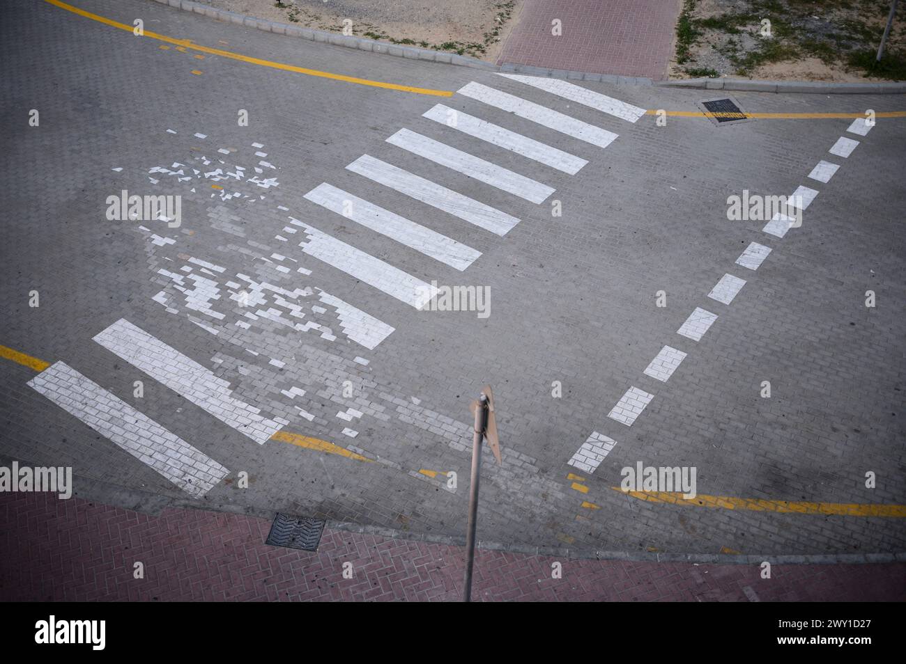 Zebrastreifen mit kaputten Muster - Dubai - Vereinigte Arabische ...