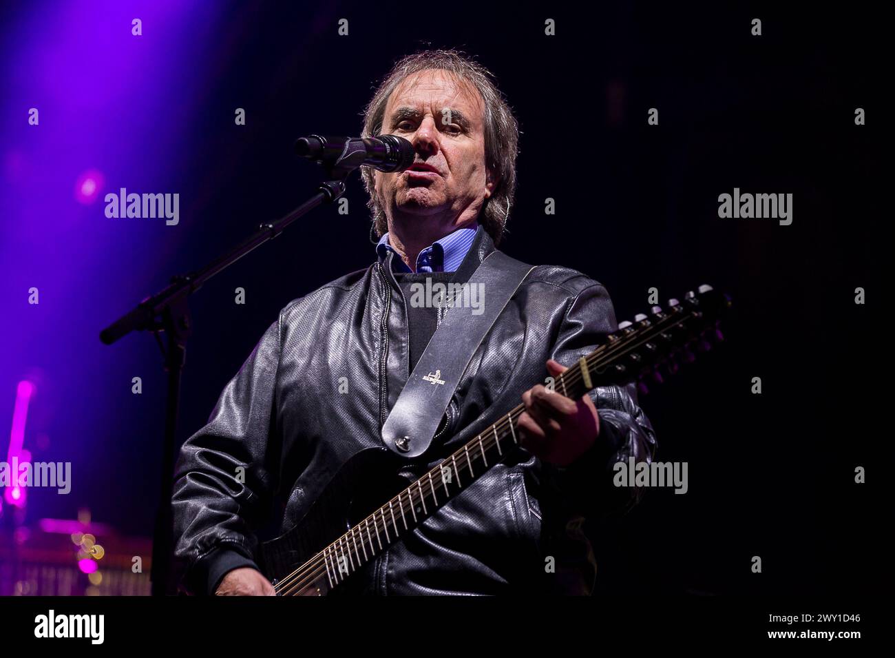 The irish singer Chris De Burgh live at the flashback festival | Le ...