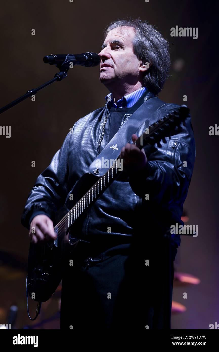 The irish singer Chris De Burgh live at the flashback festival | Le ...