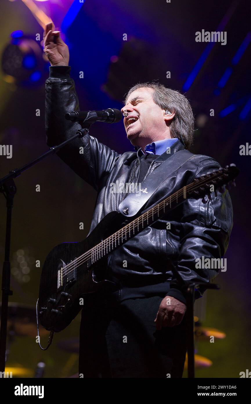 The irish singer Chris De Burgh live at the flashback festival | Le ...