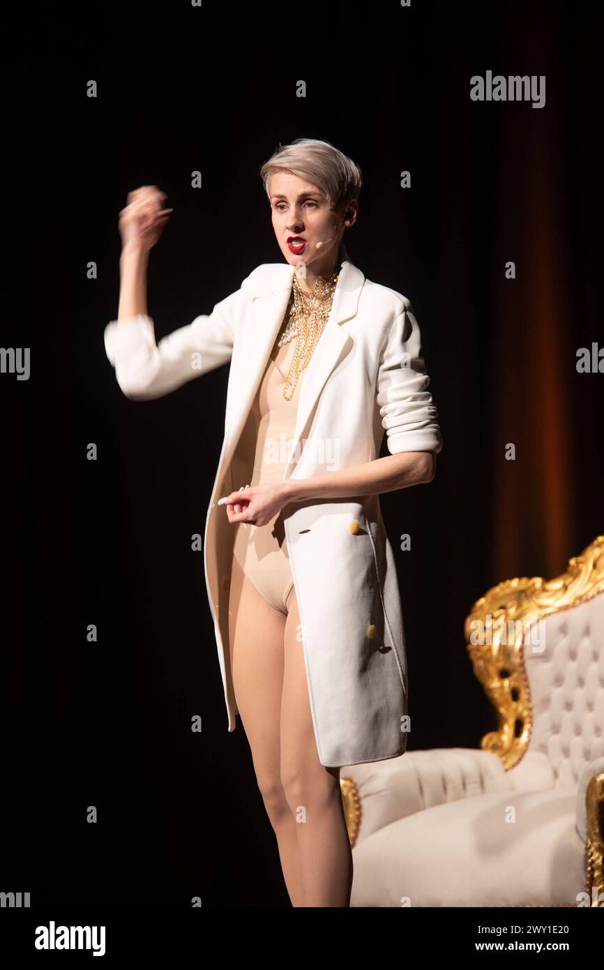 Kaiserin Stasi die Erste 23.03.2024 Lampertheim Kaiserin Stasi die Erste Lisa Eckhart ...