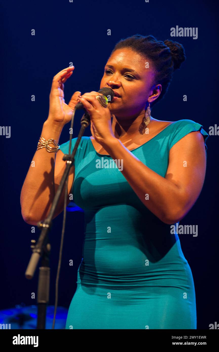 Lizz wright jazz hi-res stock photography and images - Alamy