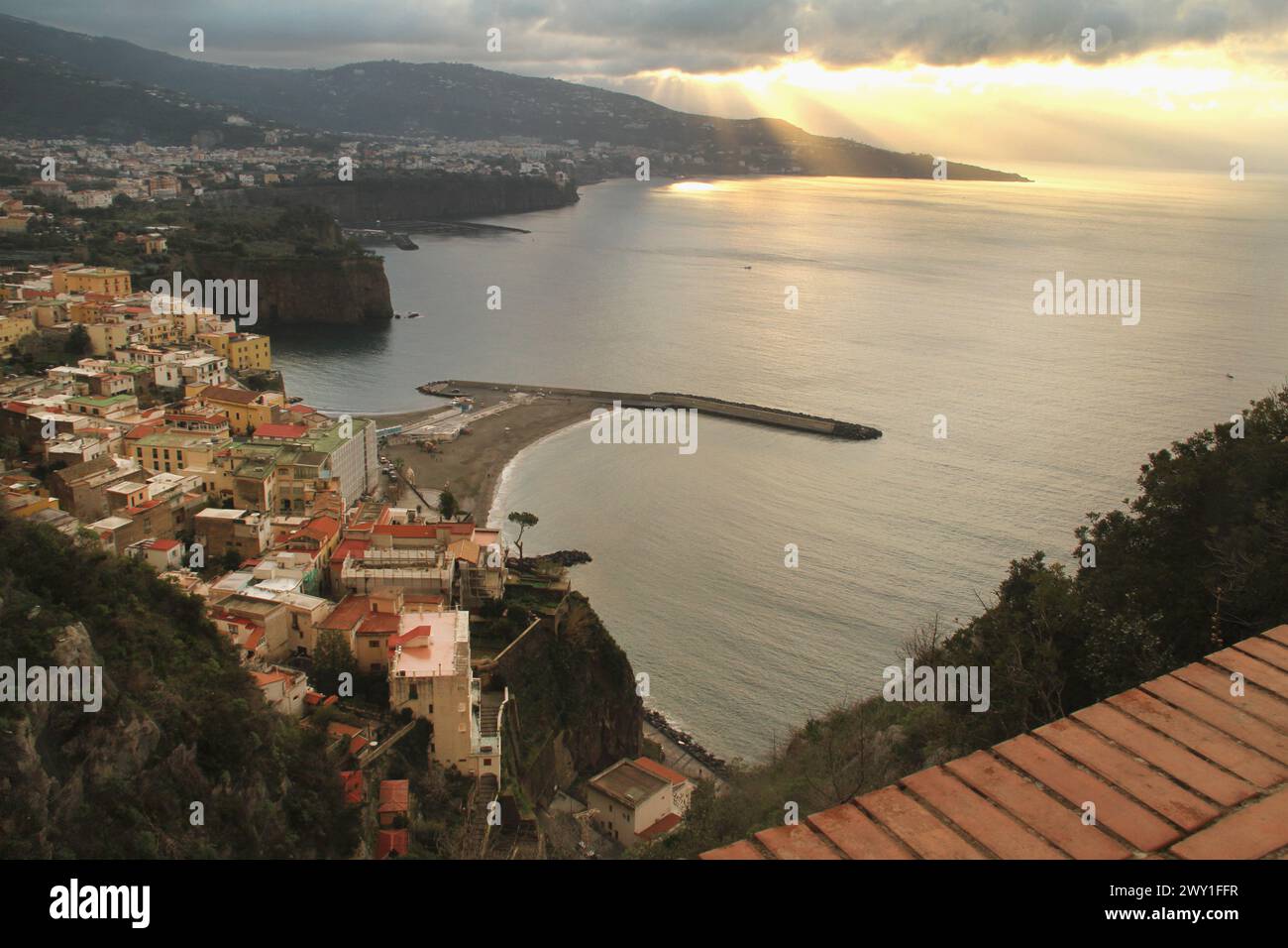 Meta, Italy. Panoramic view over the Gulf of Naples Stock Photo - Alamy