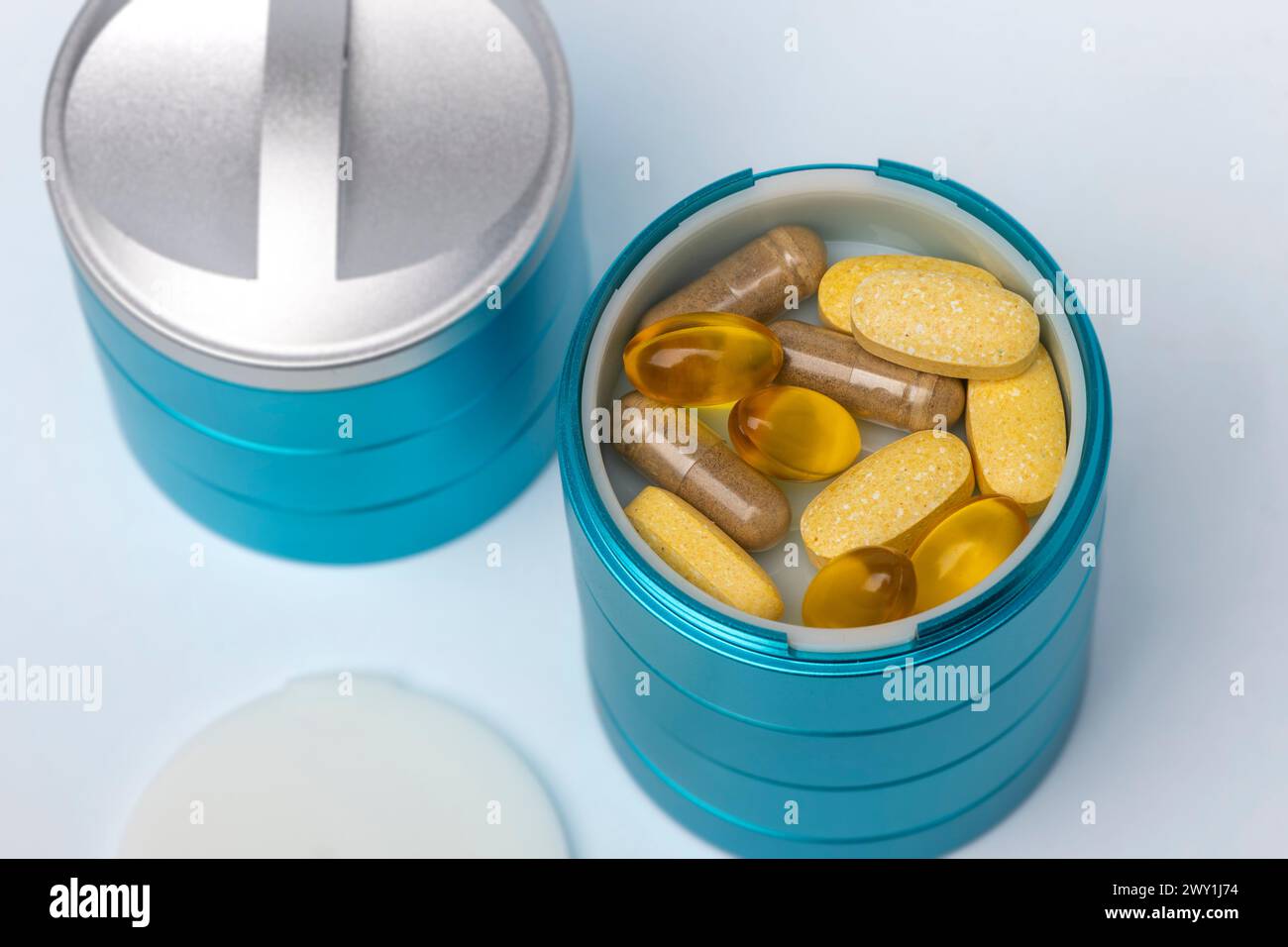 Daily dose pill container hi-res stock photography and images - Alamy