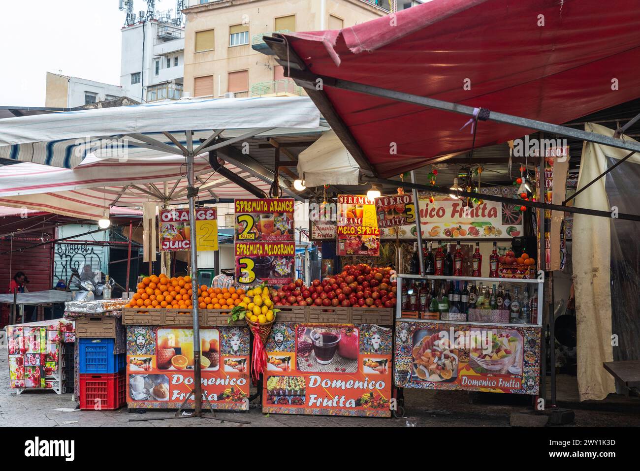 Aperol stand hi-res stock photography and images - Alamy