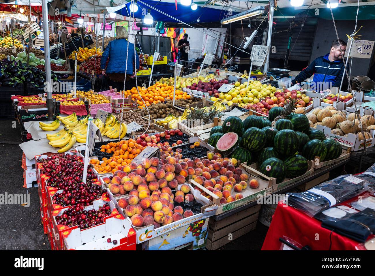 Palermo, Italy - May 13, 2023: Fruit and vegetable shop in Ballaro ...