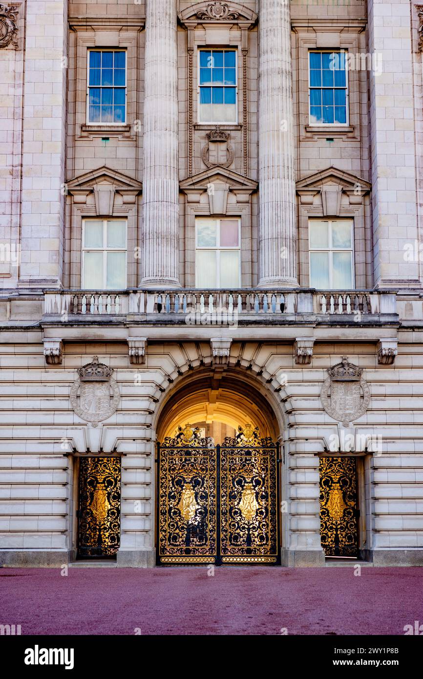 Buckingham Palace is a royal residence in London, and the ...
