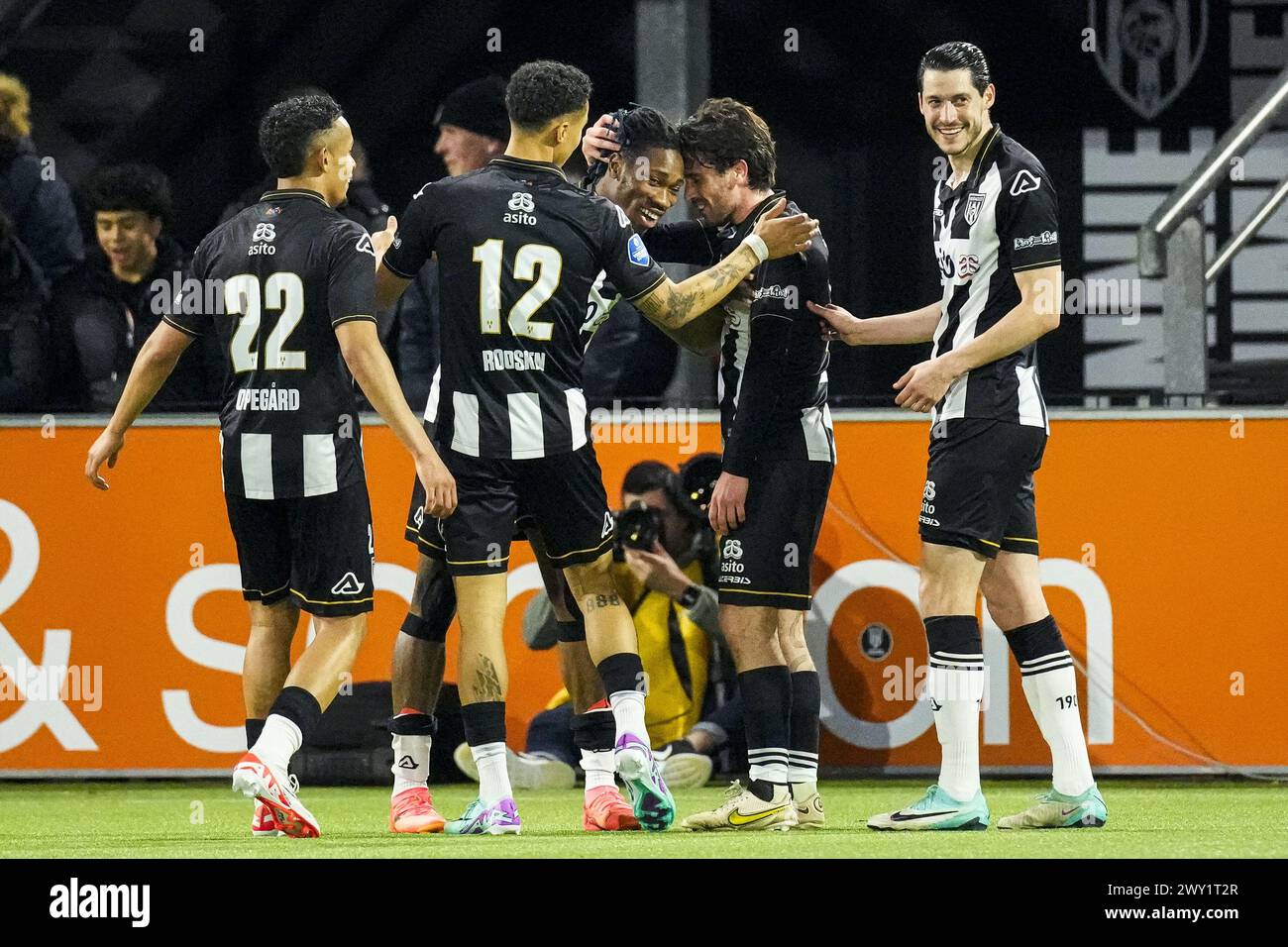 ALMELO - Mohamed Sankoh of Heracles Almelo celebrates the 4-0 during ...