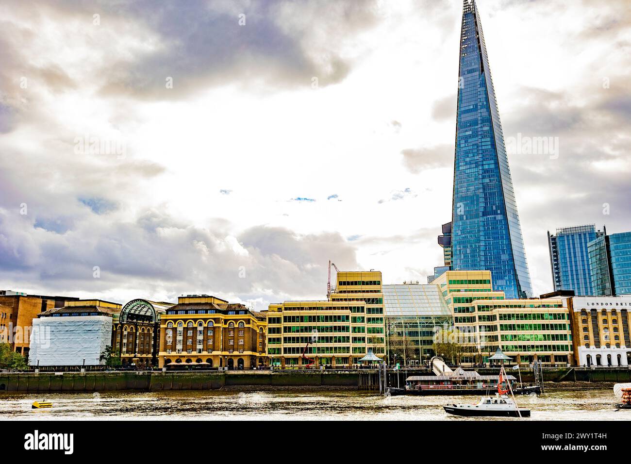 City of London - contains the ancient centre, and constitutes, along ...