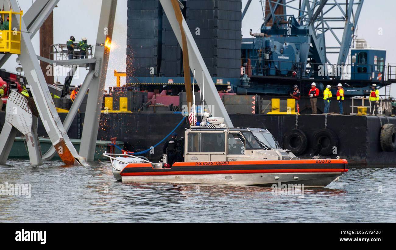 Coast guard officer trained hi-res stock photography and images - Alamy