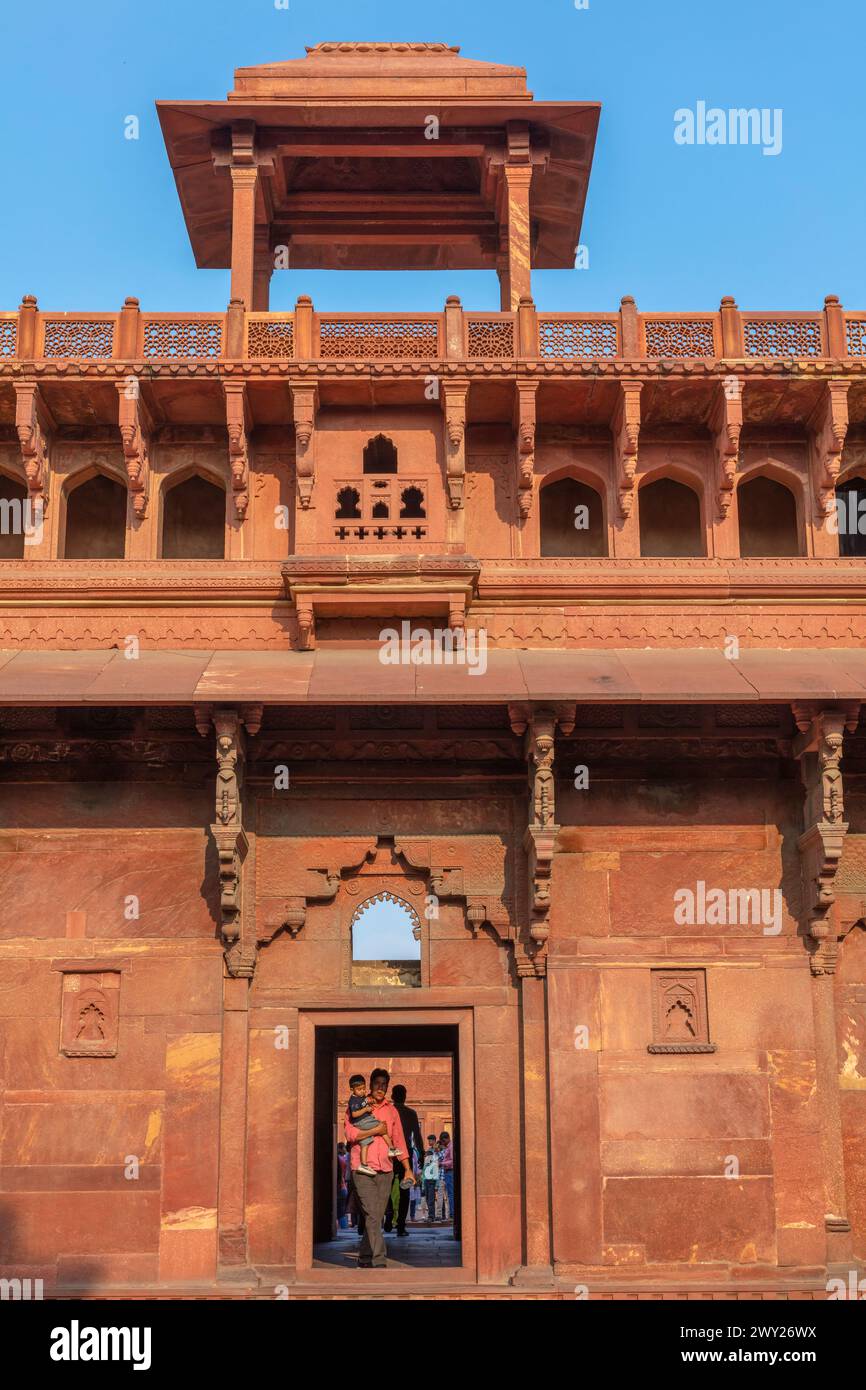 Agra red fort agras hi-res stock photography and images - Alamy