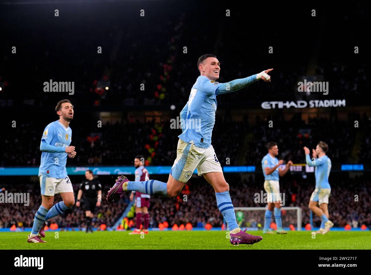 Manchester City's Phil Foden celebrates scoring their side's third goal ...
