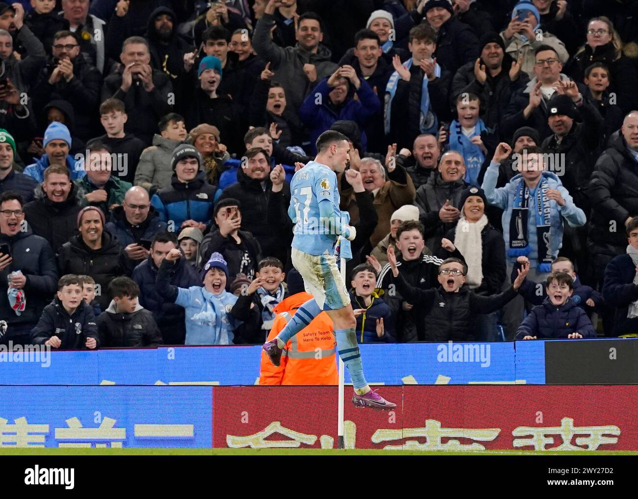 Manchester, UK. 3rd Apr, 2024. Phil Foden of Manchester City leaps up ...