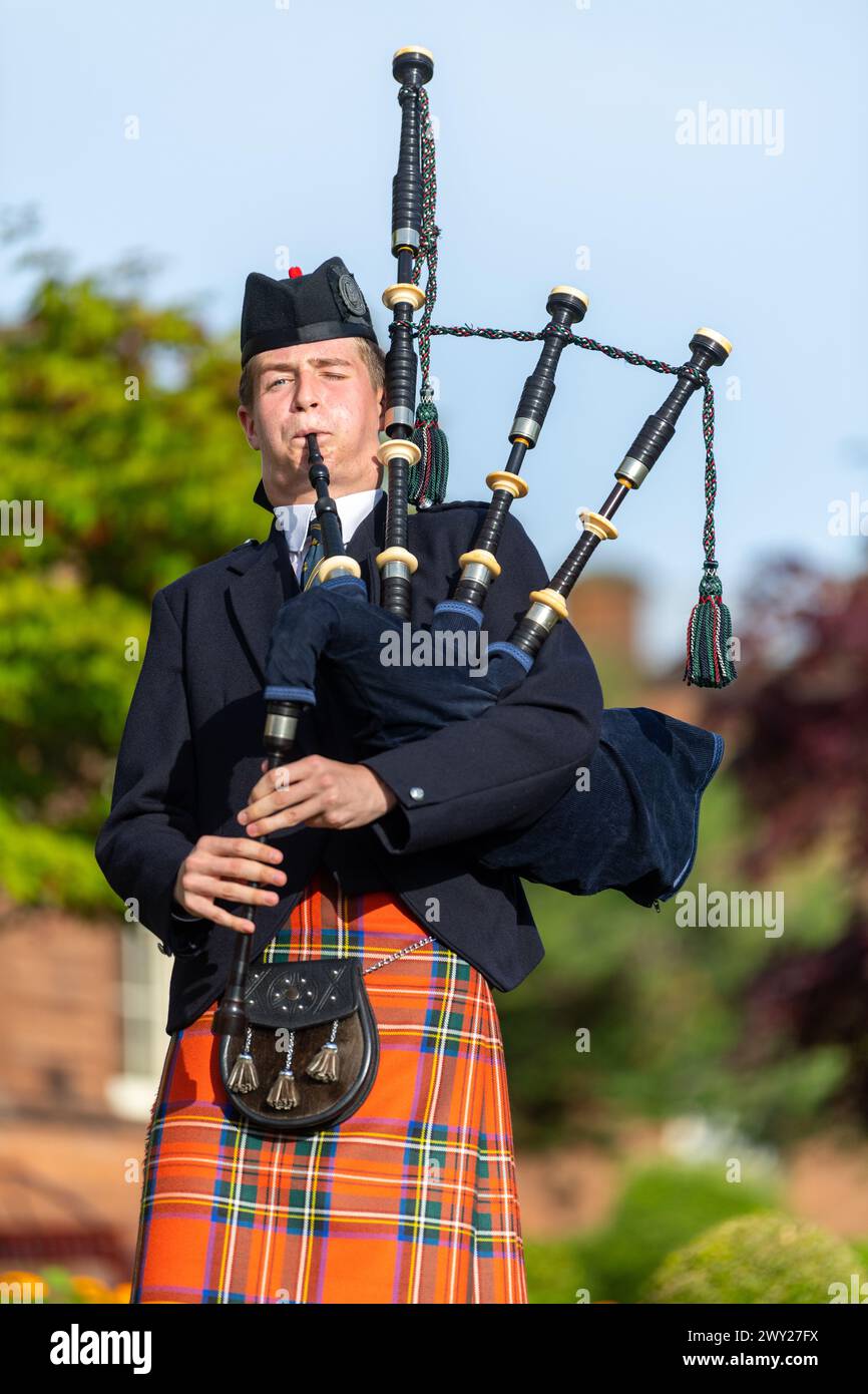 Scottish wind instrument hi-res stock photography and images - Alamy