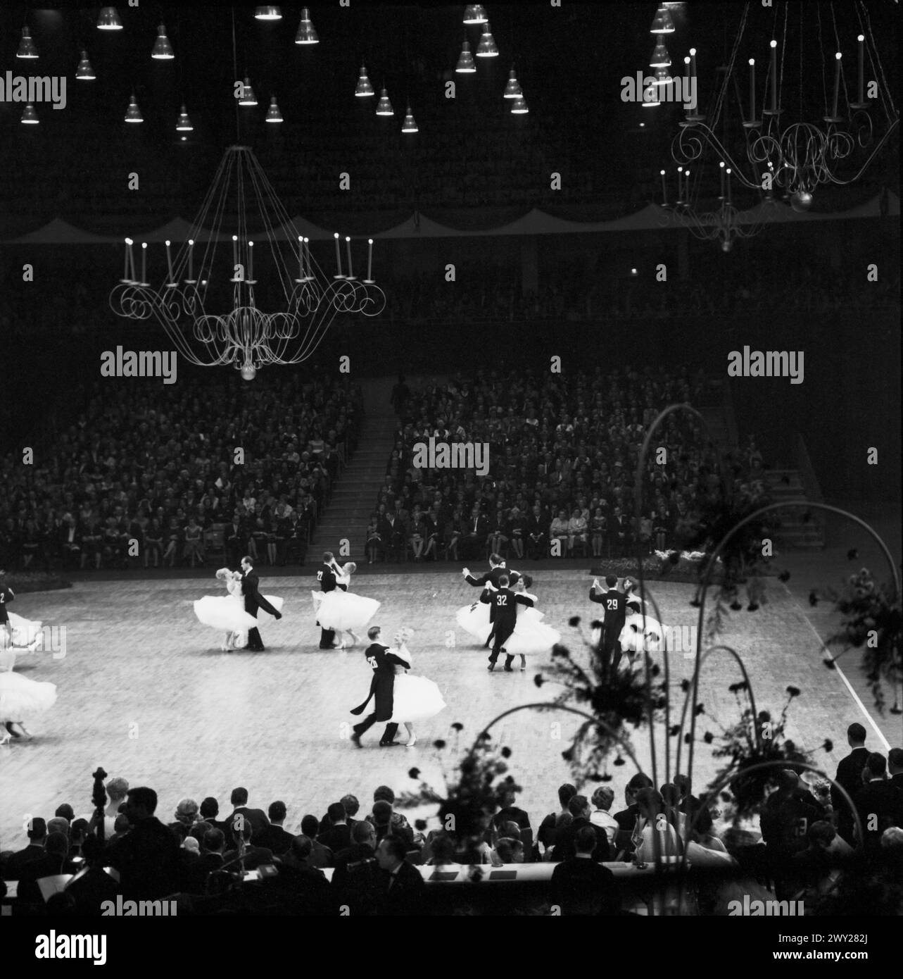 1960s dance hall hi-res stock photography and images - Alamy