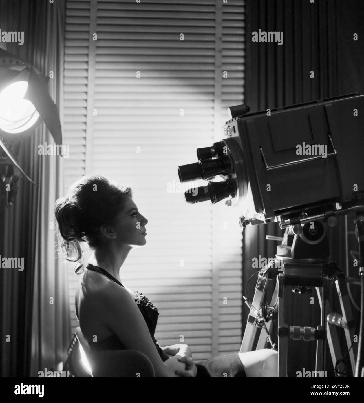 Fernsehsängerin des SFB Edith Grobleben, Berlin 1963 Stock Photo - Alamy