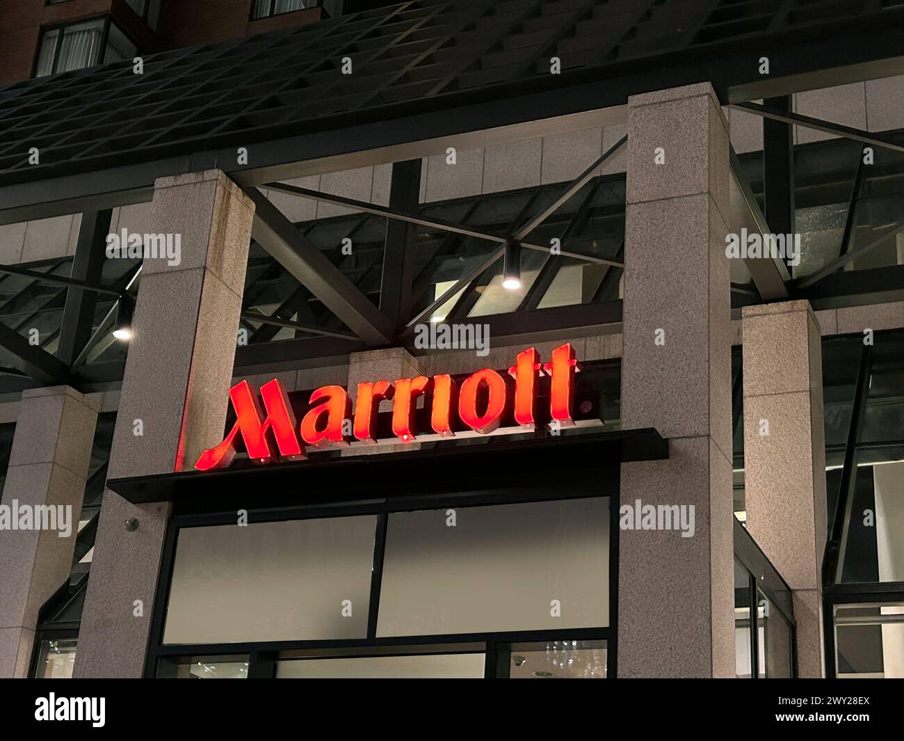 Marriott logo hi-res stock photography and images - Alamy