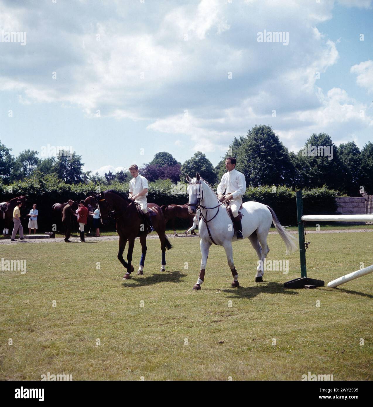 Hermann Schridde auf Ilona (l.) und Hans-Günther Winkler auf Cornelia ...