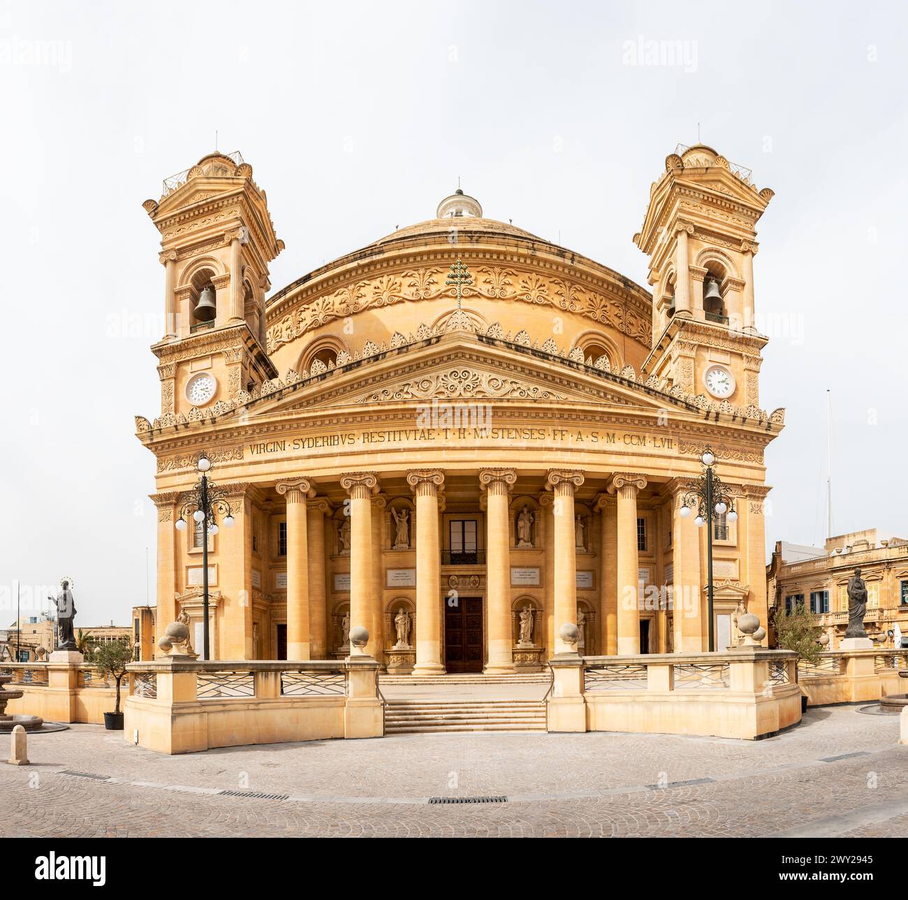 Malta - Rotunda of Mosta (Rotunda of St Marija Assunta) wih the third-largest church dome in ...