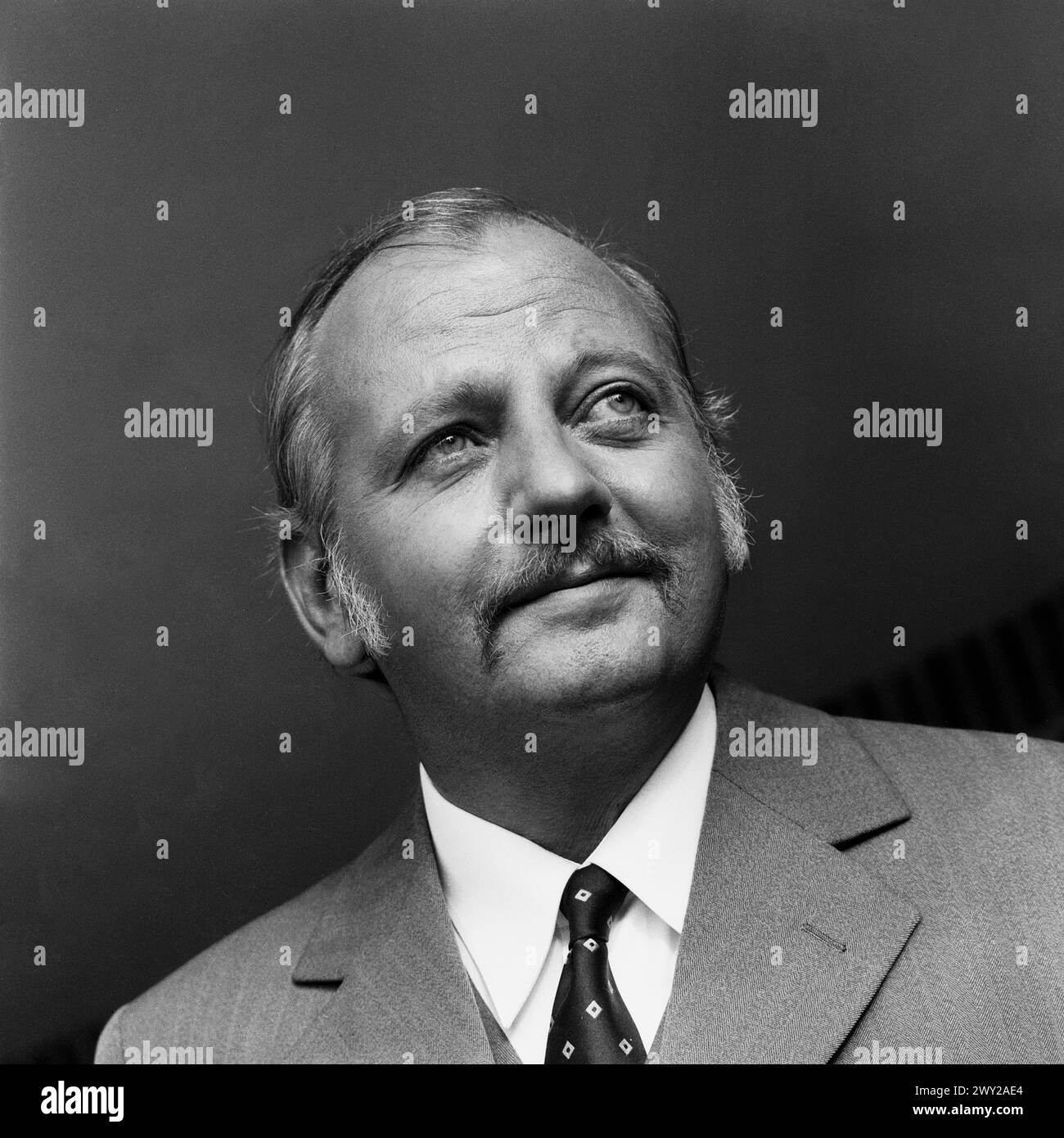 Nur triangle hi-res stock photography and images - Alamy